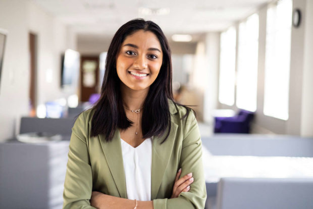 Tommie Award Finalist: Thevni Lelwala ’22 - Newsroom | University of St ...