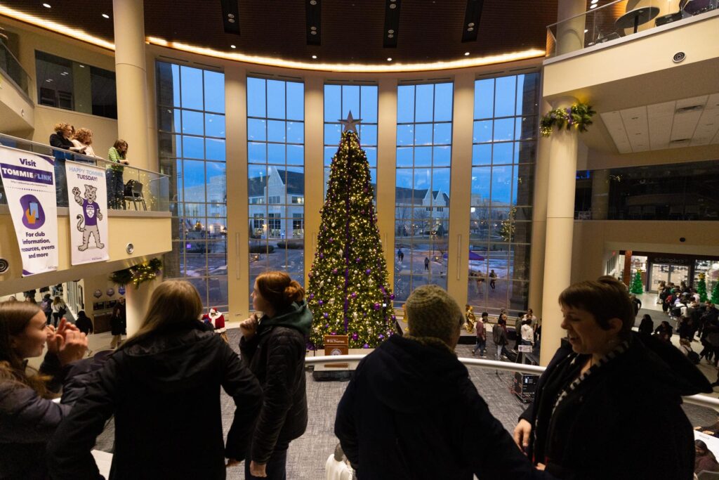 Tree Lighting Ceremony Kicks Off Holiday Season - Newsroom | University ...