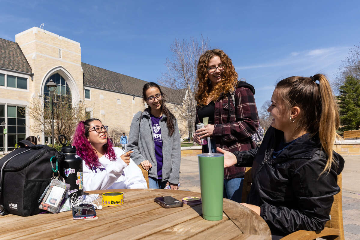 Life at St. Thomas: April 2023 - Newsroom | University of St. Thomas