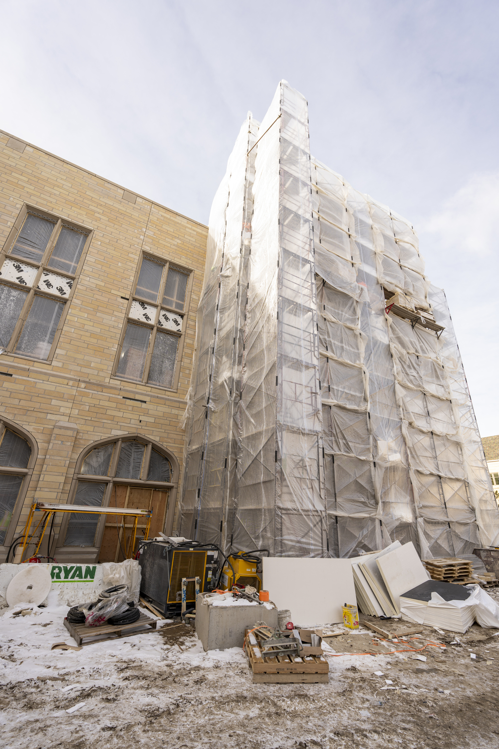 Watch: Iconic Minnesota Stone Quarried for Lee & Penny Anderson Arena ...