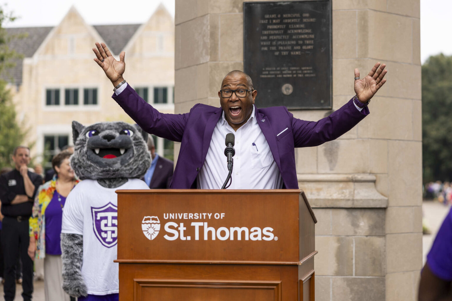 Largest First-Year Class in St. Thomas History Marches Through the Arches - Newsroom ...
